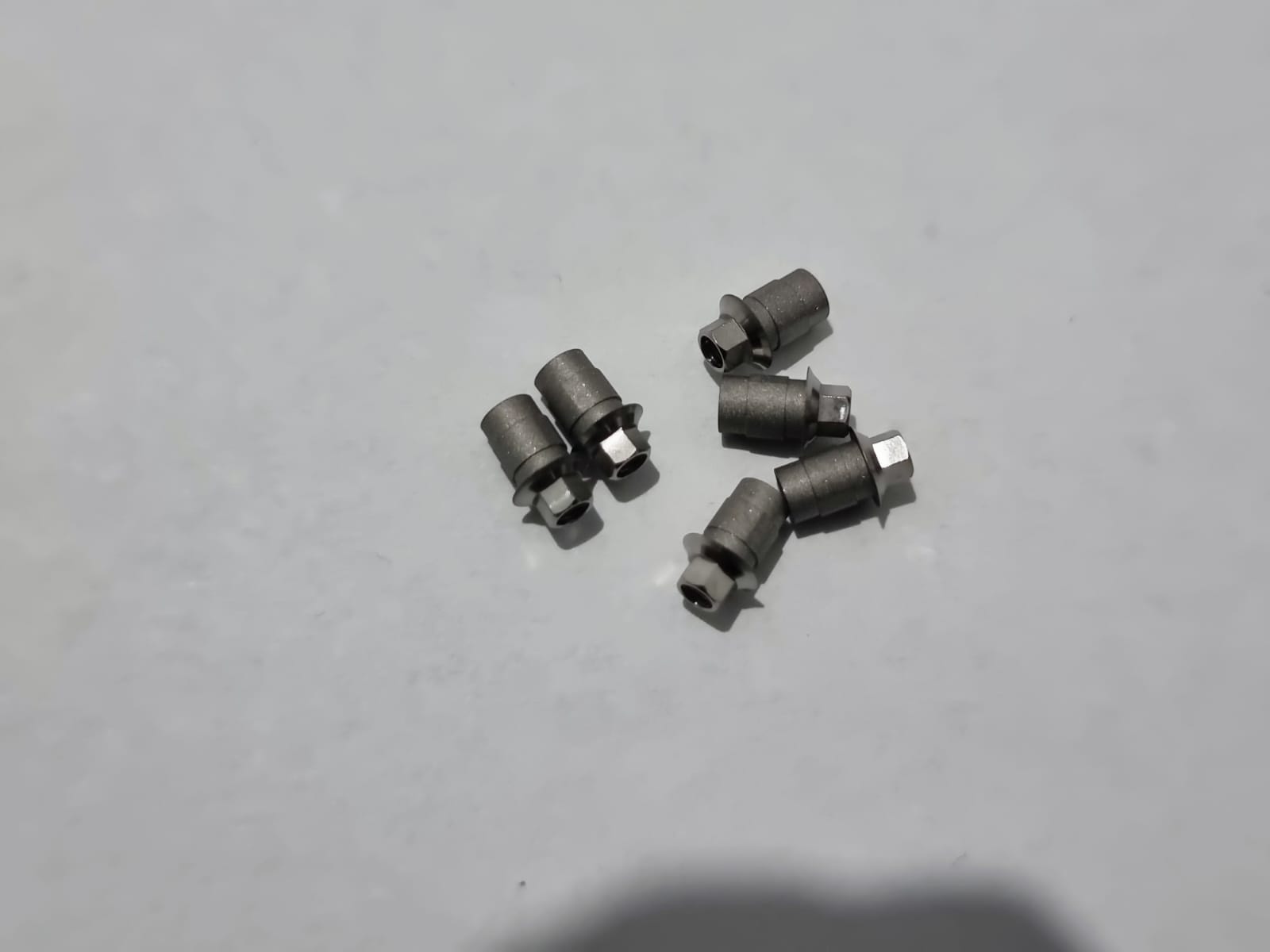 radix | Implants & Biomaterials - Prothetik